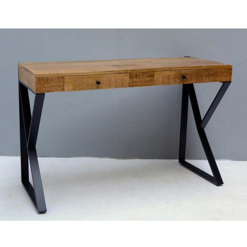 Sidetable achter bank – Industrieelinhuis.nl